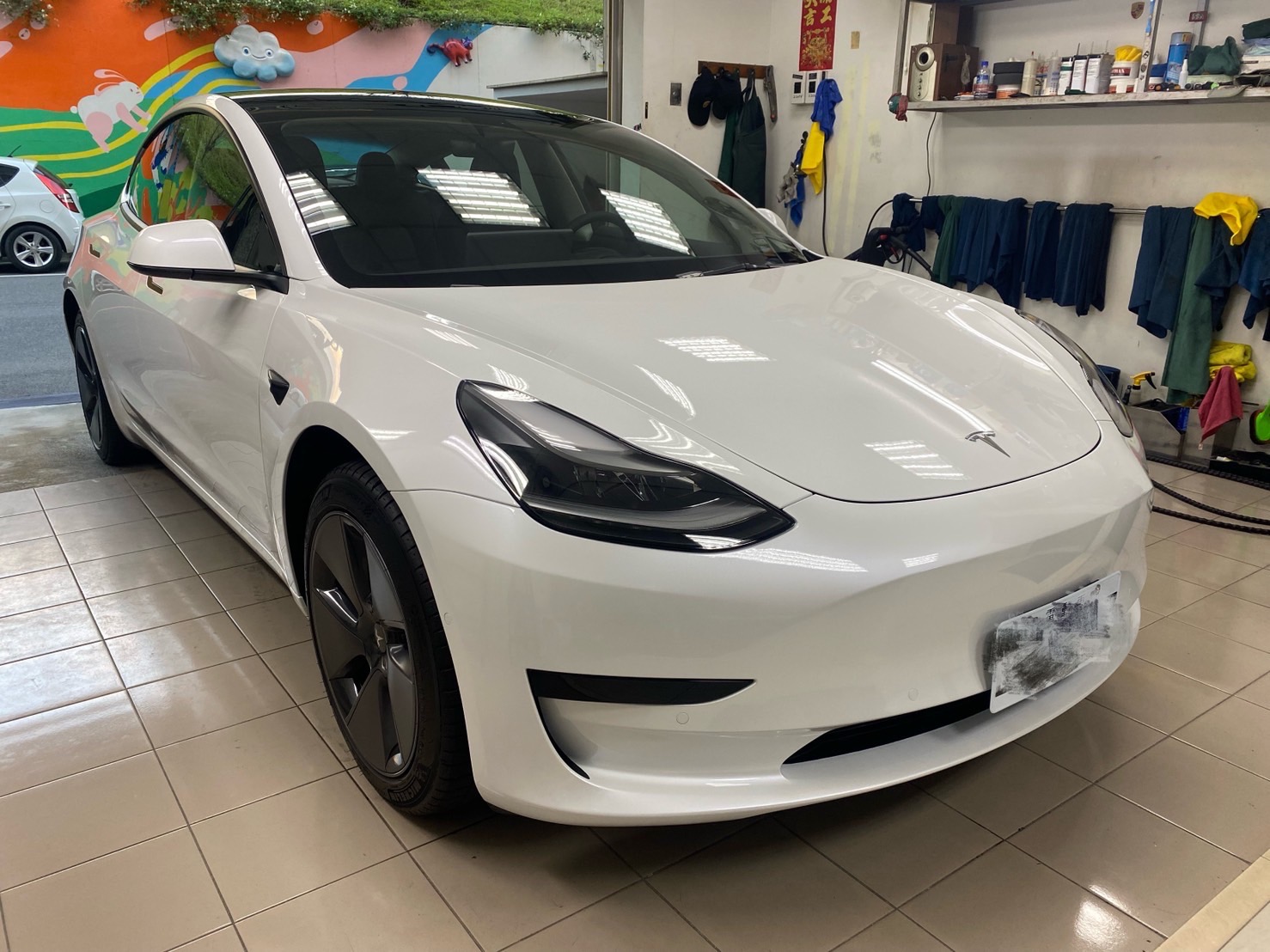 Tesla Model 3 LFP - Onlyev