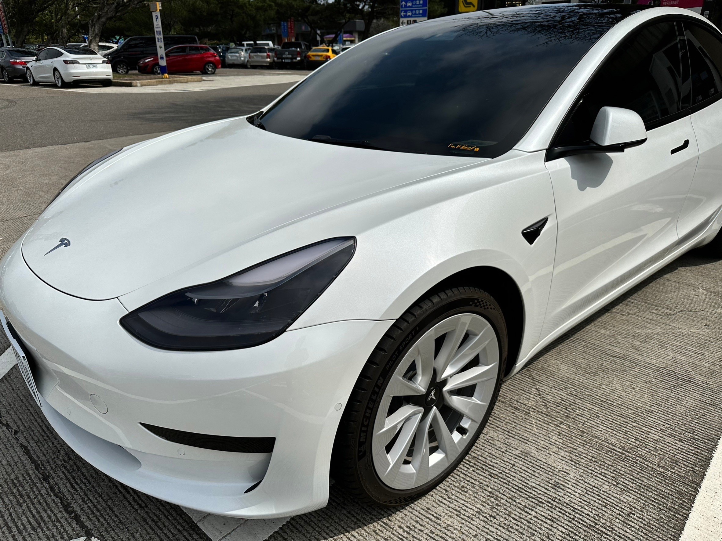 Tesla Model 3 LFP - Onlyev
