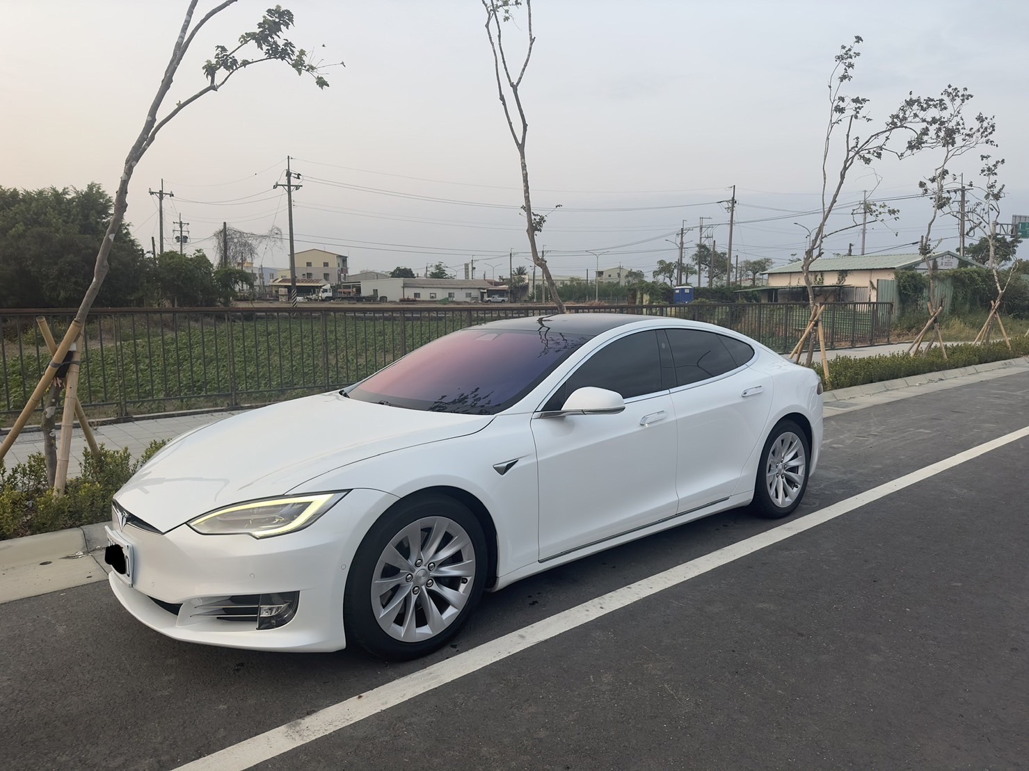 Tesla Model S 75D - Onlyev
