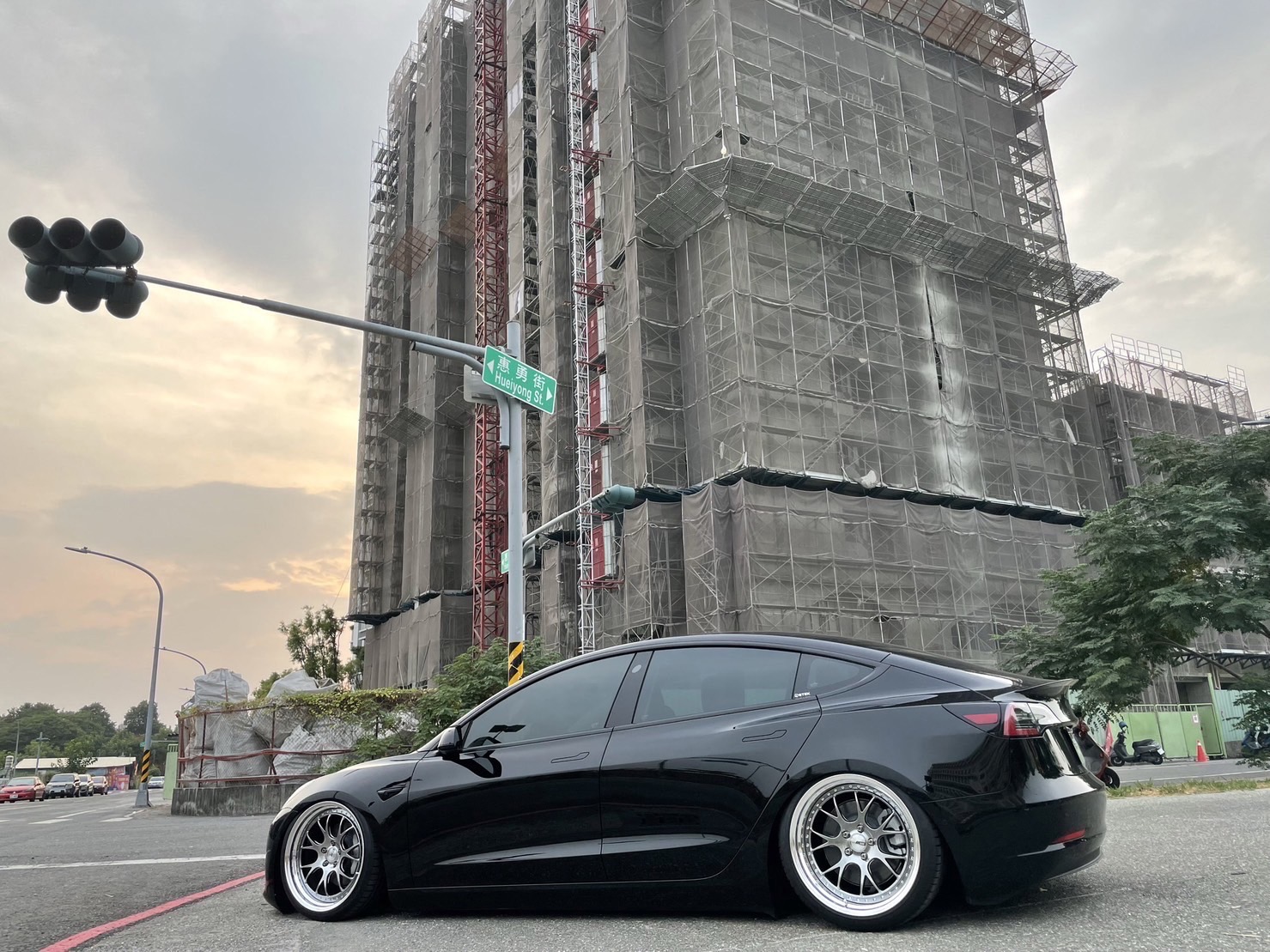 Tesla Model 3 LFP - Onlyev