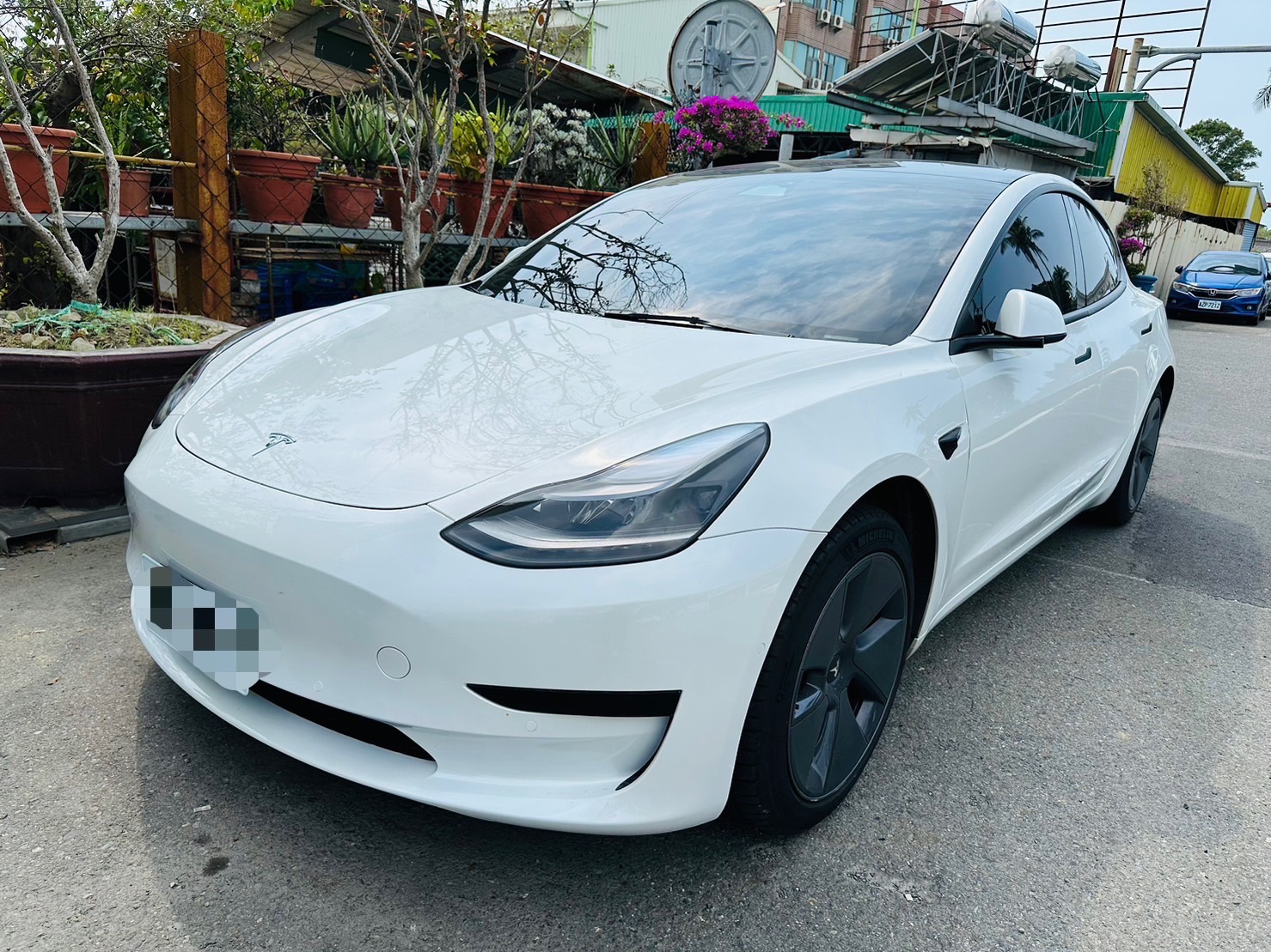 Tesla Model 3 LFP - Onlyev