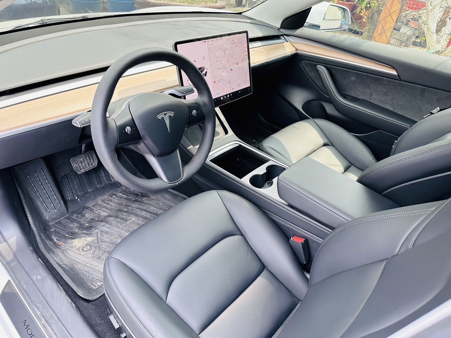 Tesla Model 3 LFP - Onlyev