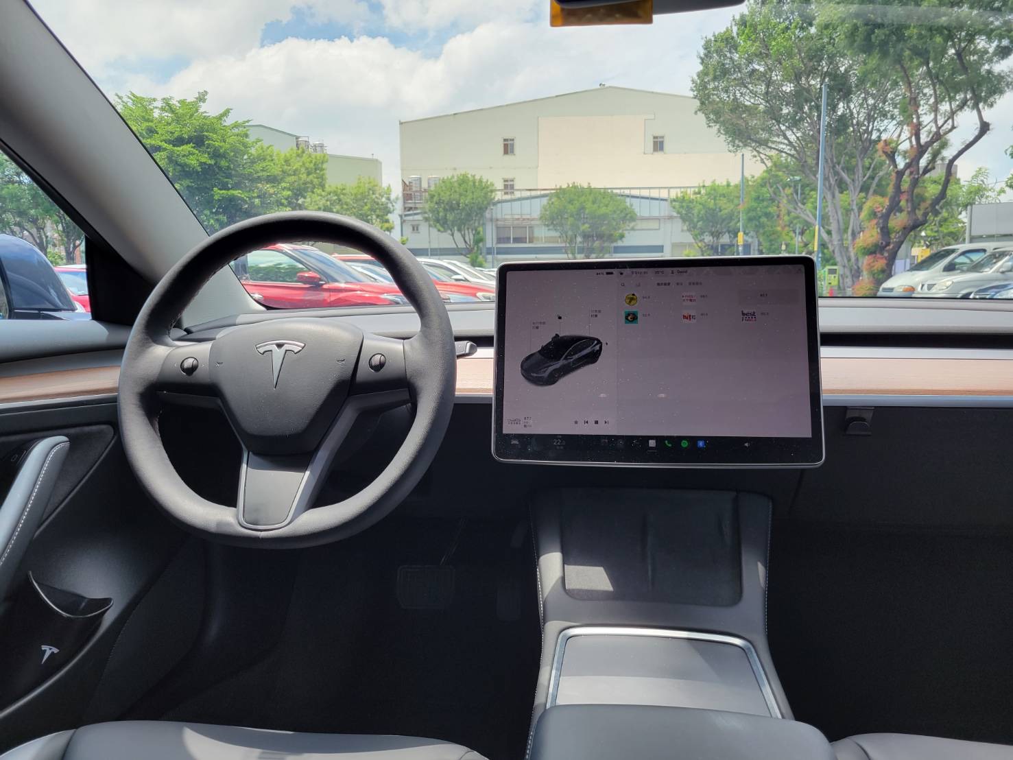 Tesla Model 3 LFP - Onlyev