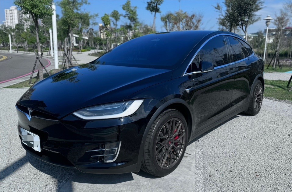 Tesla Model X Performance - Onlyev