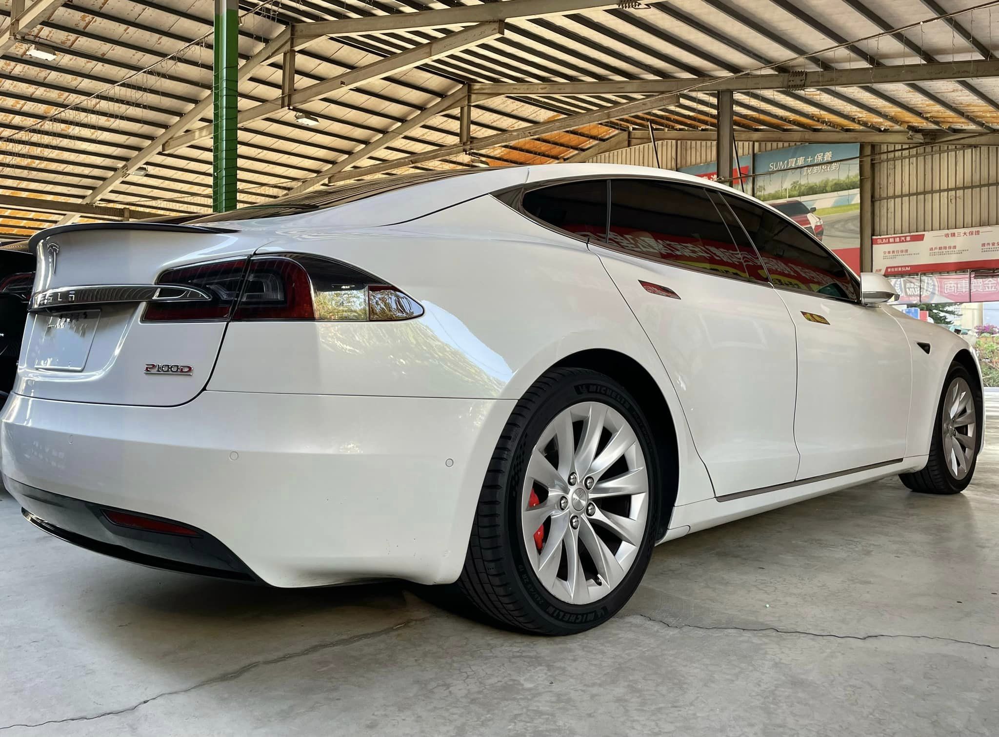 TESLA MODEL S P100DL - Onlyev